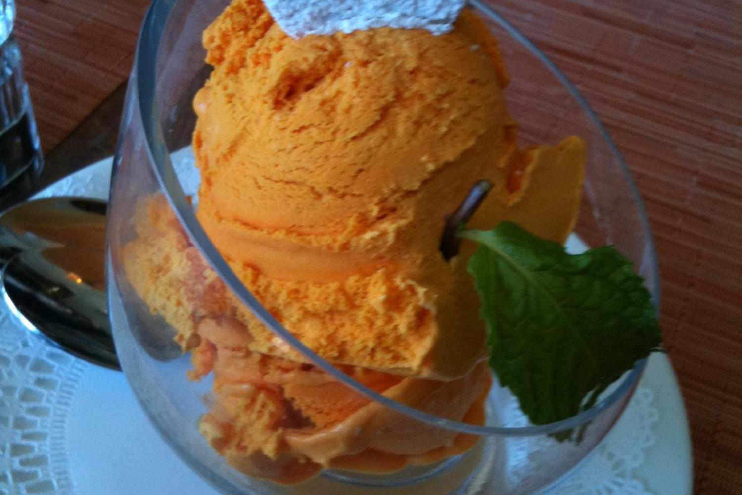 Helado De Lucuma Photo | Peruvian
