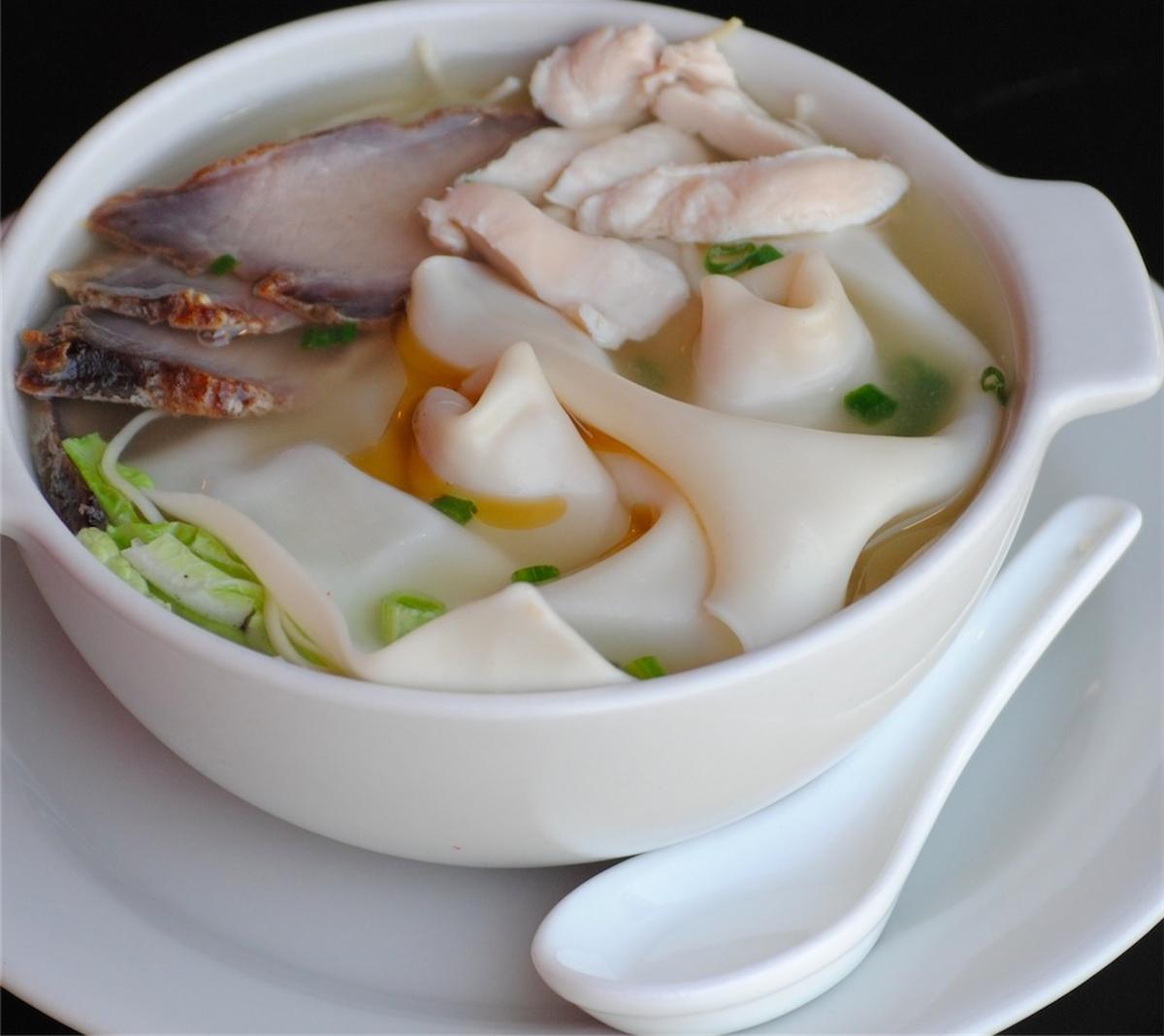 Sopa Wantan Photo | Peruvian | Peruvian-Chinese